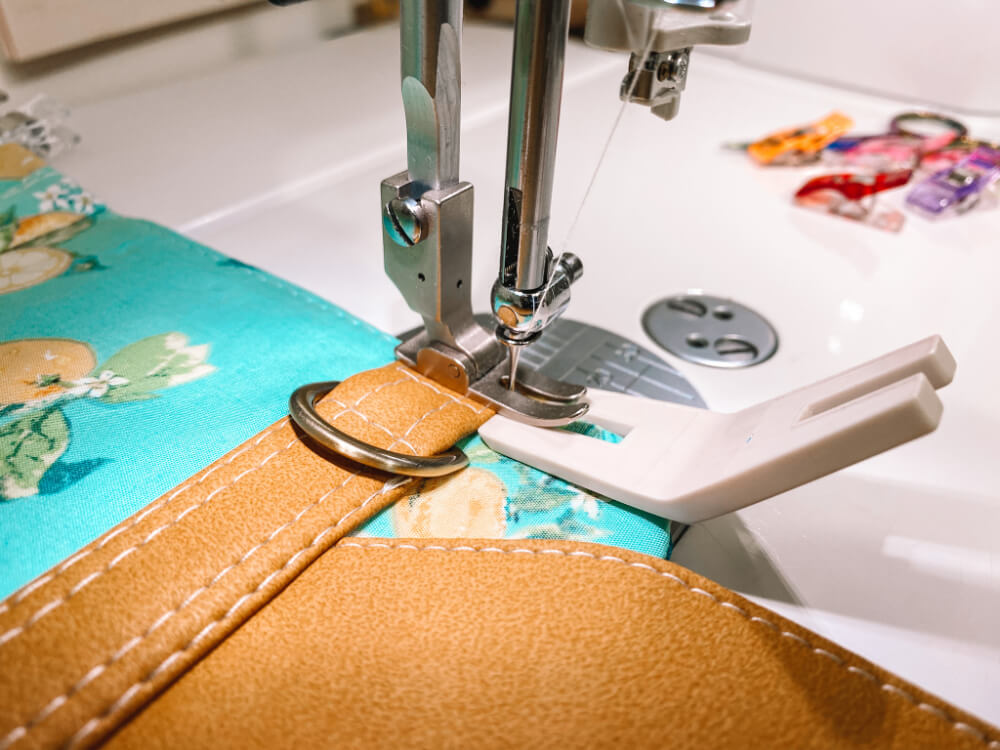 3 Reasons to Use a Hump Jumper For Bag Making - Country Cow Designs Blog